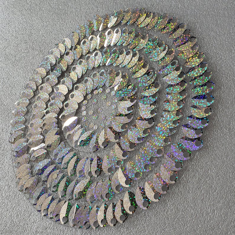 US$ 19.00 - 500pcs Silver Glitter ScaleMaille Holographic Iridescent ...